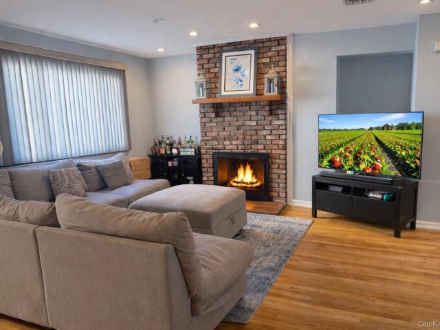 88 E Valley Stream Boulevard 9