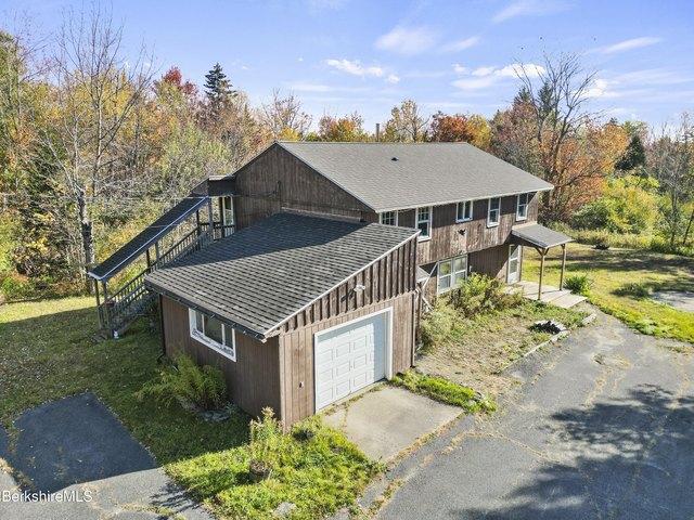 88 E Windsor Rd, Peru, MA 01235