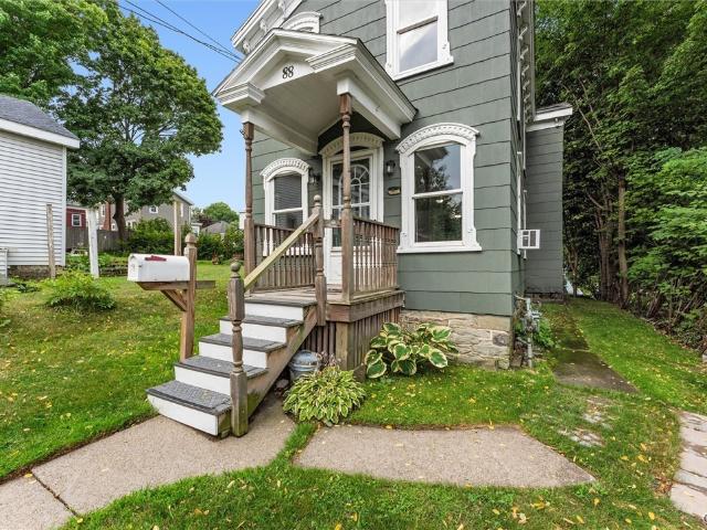88 E 8th Street