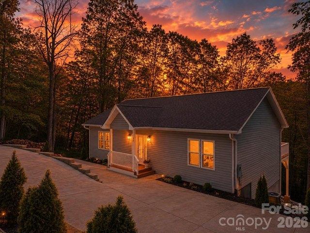 88 Foxwood Dr, Franklin, NC 28734