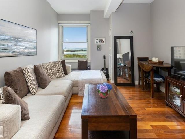88 Greenwich St Apt 1613, Manhattan, NY 10006