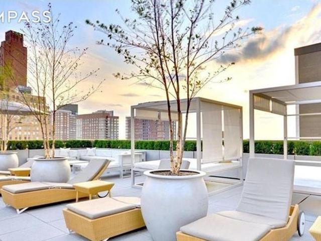 88 Greenwich St Apt 412, Manhattan, NY 10006