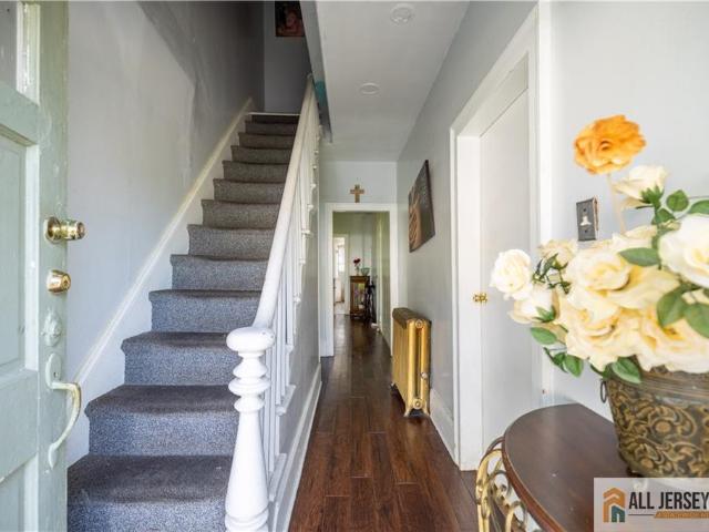 88 Hassart Street