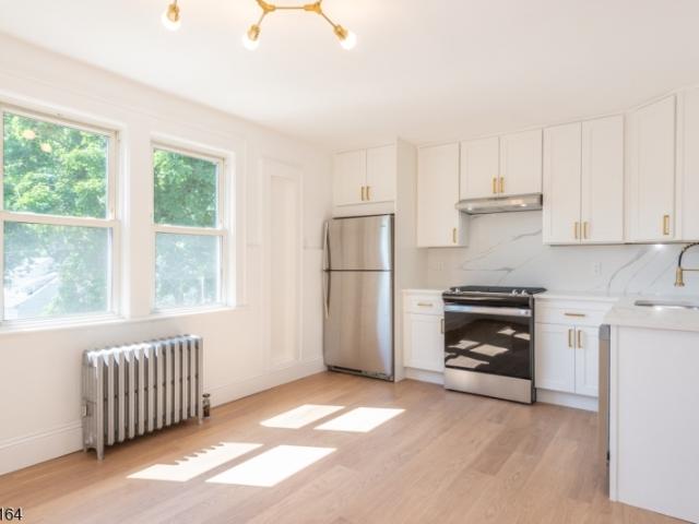 88 Hughes St # 2