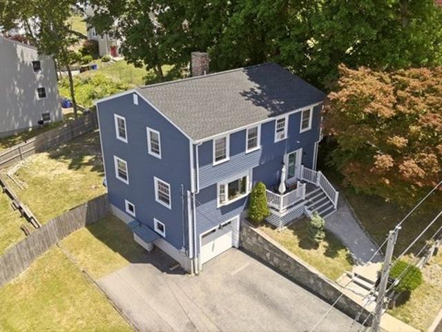 88 Jones St, Fall River, MA 02720