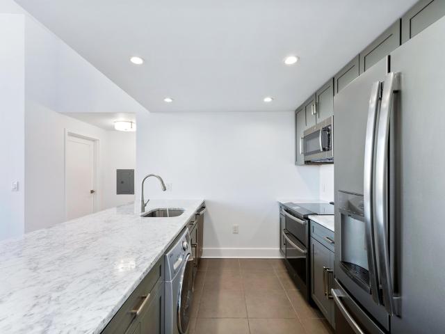 88 Morgan St # PH72