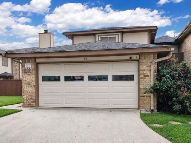 88 Morrow Dr, Bedford, TX 76021