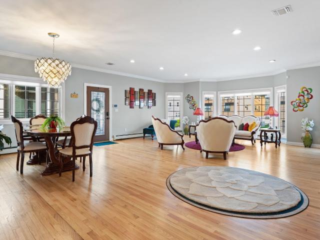 88 Myrtle Ave # B