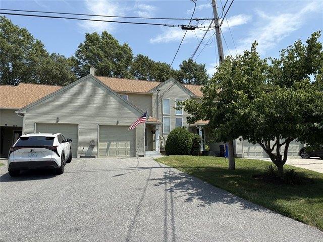 88 Nipmuc Trl Unit B, North Providence, RI 02904