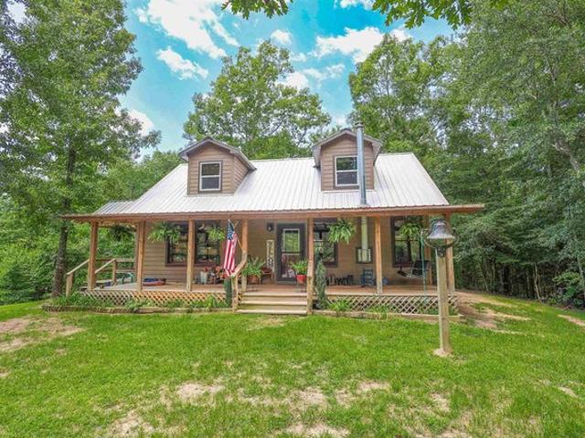 88 Oak Grove Ln, Caddo Gap, AR 71935