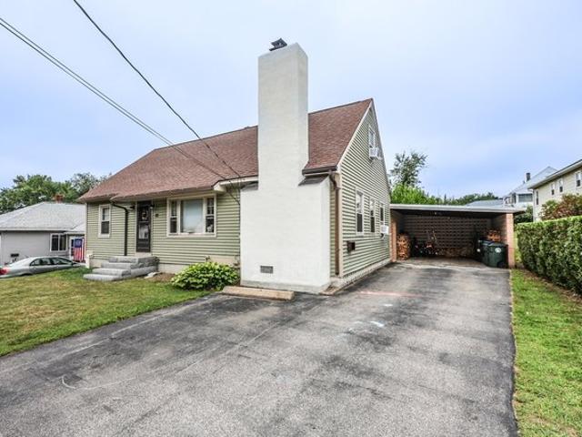 88 Parkview St, Manchester, NH 03103