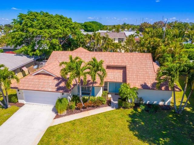 88 Pinehill Trl E, Tequesta, FL 33469