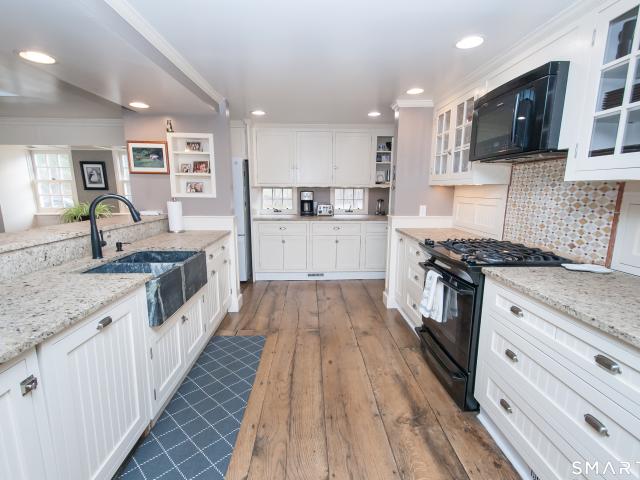 88 Putnam Park Rd, Bethel, CT 06801 | MLS #24165 | Compass