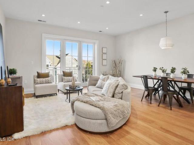 88 S Water St #106, Greenwich, CT 06830