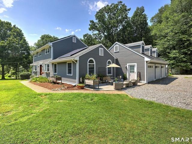 88 Scenic Hill Rd, Trumbull, CT 06611