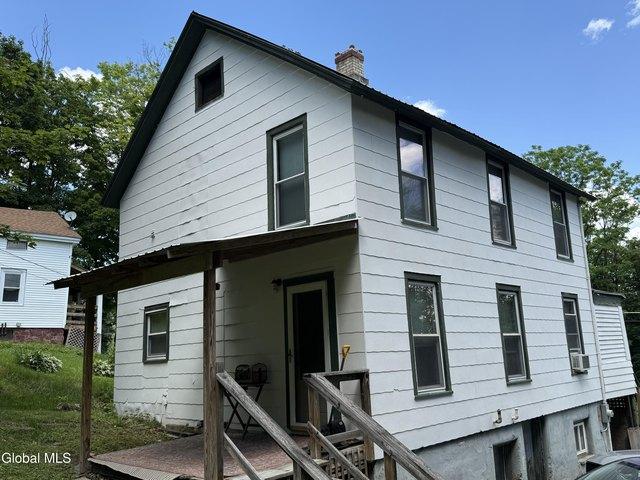 88 Saunders St, Whitehall, NY 12887