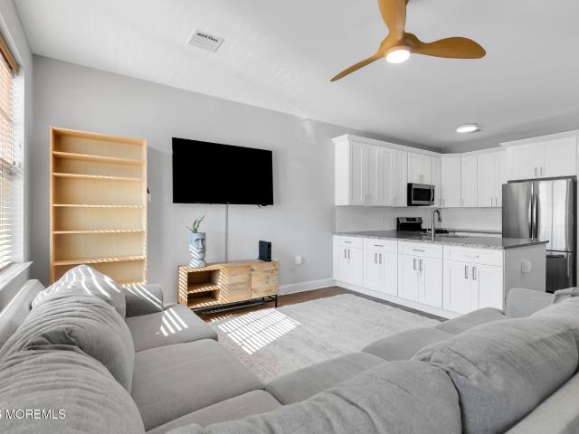 88 Seadrift Avenue