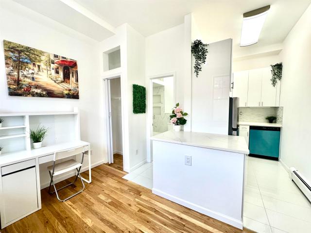 88 South St # 1