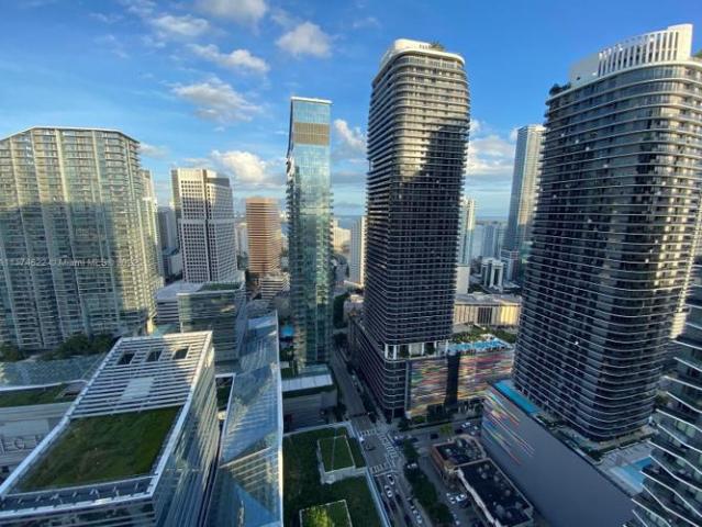 88 SW 7th St #3305 Miami, FL 33130