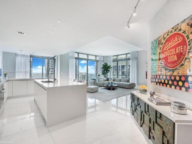 88 SW 7th St #4101, Miami, FL 33130