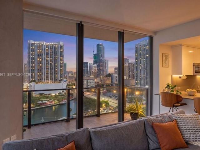 88 SW 7th St Apt 1012, Miami, FL 33130