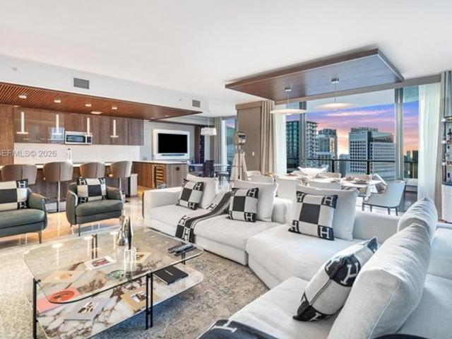 88 SW 7th St Apt 3801, Miami, FL 33130