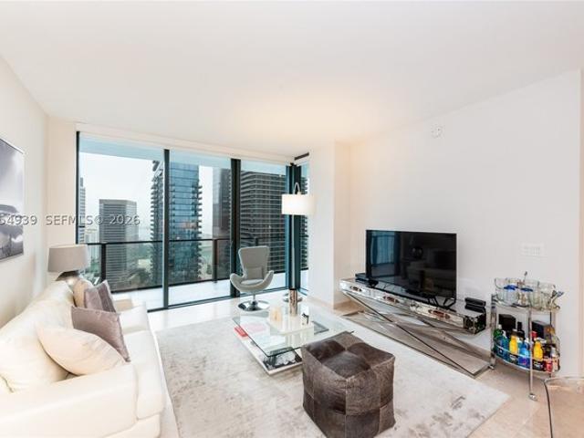 88 SW 7th St Apt 3005, Miami, FL 33130