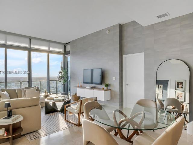 88 SW 7th St, Unit 4004, Miami, FL 33130 | MLS #A11842