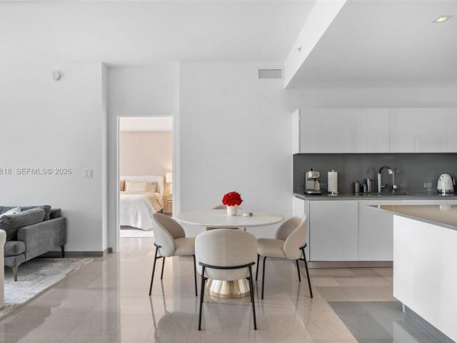 88 SW 7th St, Unit 809, Miami, FL 33130 | MLS #A11984