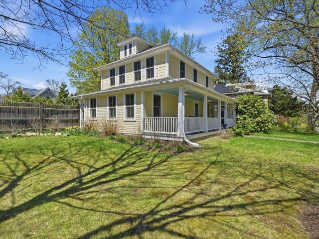 88 Straw Ave, Northampton, MA 01062 | MLS #73507 | Compass