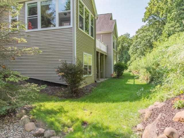 8904 Oakland Hills Circle