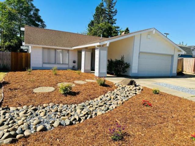 8904 Autumnwood Dr, Sacramento, CA 95826