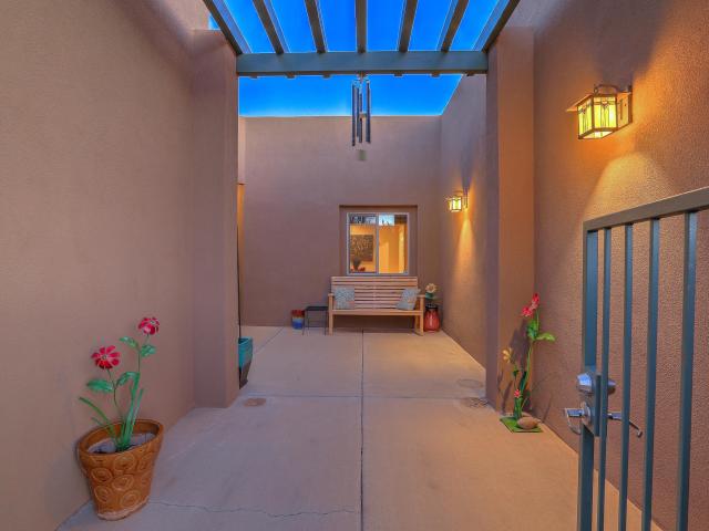 8904 Desert Rain Road NW