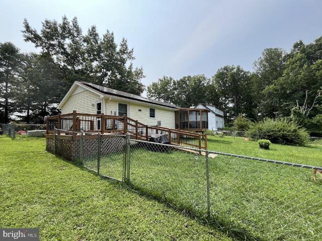 8904 Jennings Lane