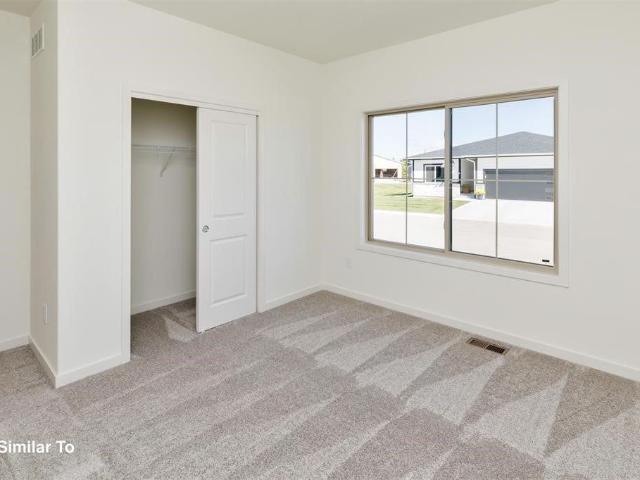 8905 Beery Pl, Johnston, IA