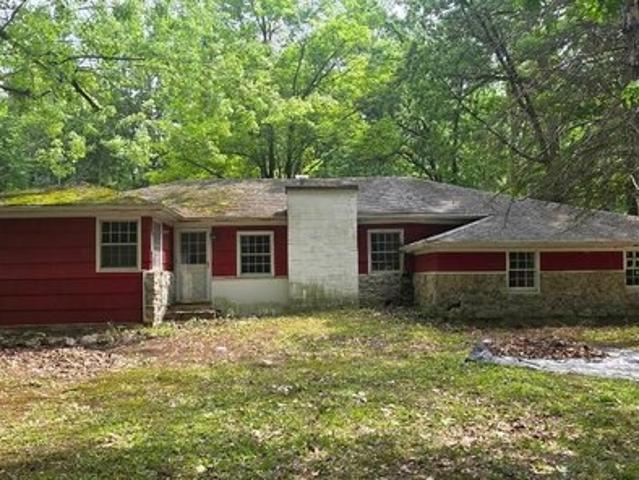 8905 County Rd, Clarence Center, NY 14032