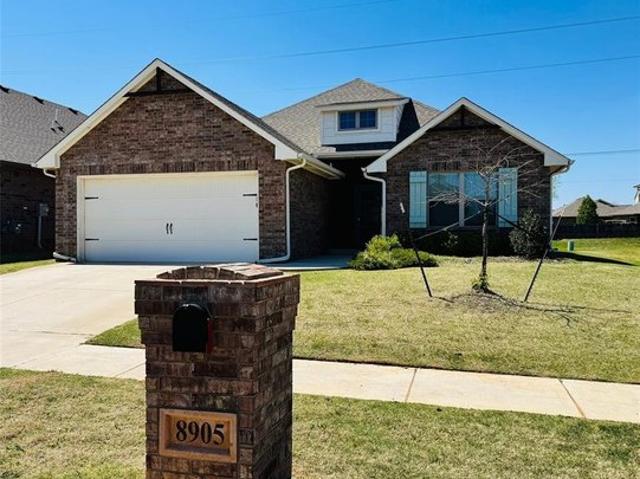 8905 Poppey Pl, Yukon, OK 73099