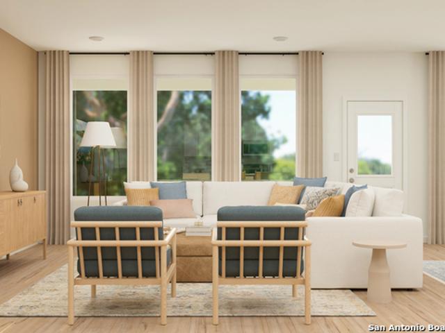 8905 San Carlos