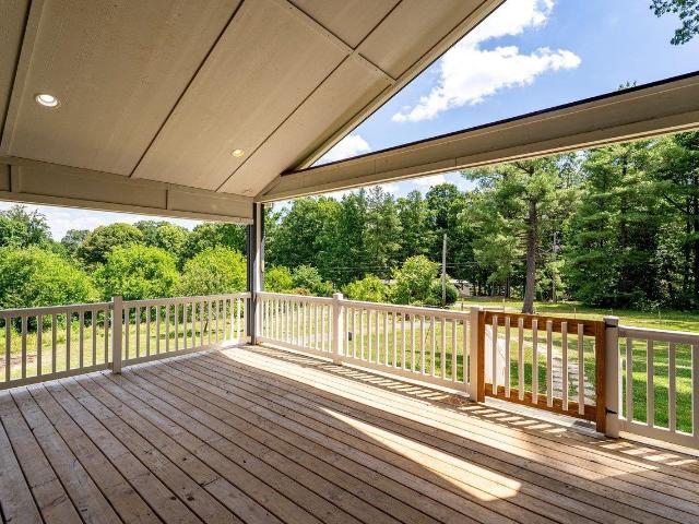 8905 shade tree ln