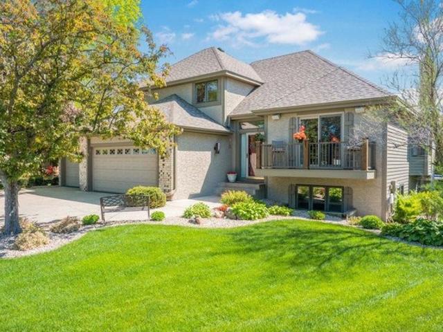 8906 Ashley Ter, Brooklyn Park, MN 55443