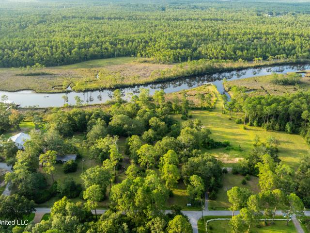 8908 Dixie St, Ocean Springs, MS 39564 | MLS #4121 | Compass