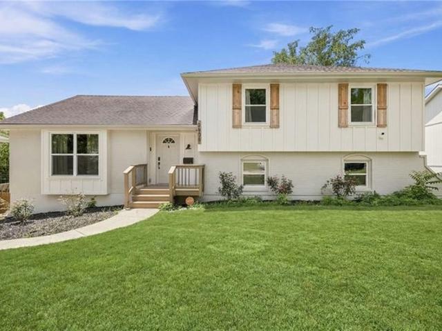8908 Evanston Ave, Kansas City, MO 64138