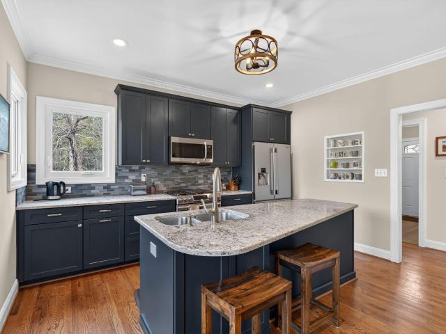 8908 Weaver Crossing Road