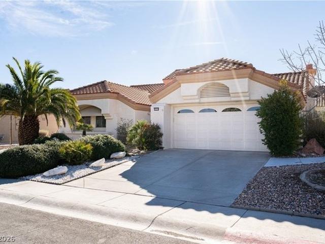 8909 Meadowood Dr, Las Vegas, NV 89134