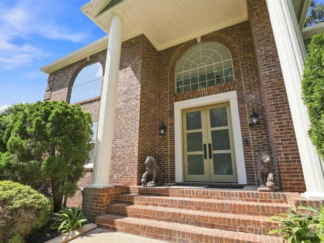 8909 Abberley Court