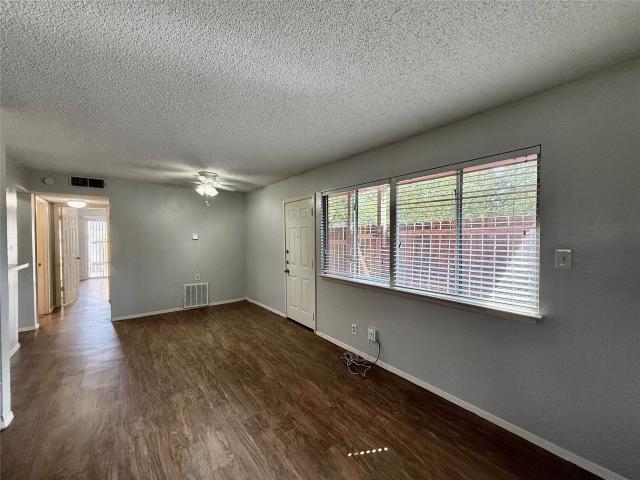 8909 Parkfield Dr, Unit 102, Austin, TX 78758 | MLS #6768