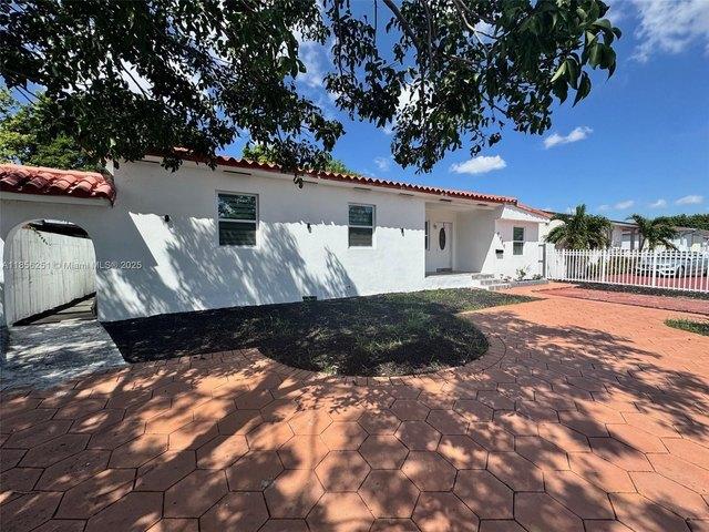 8900 NW 33rd Avenue Rd, Miami, FL 33147