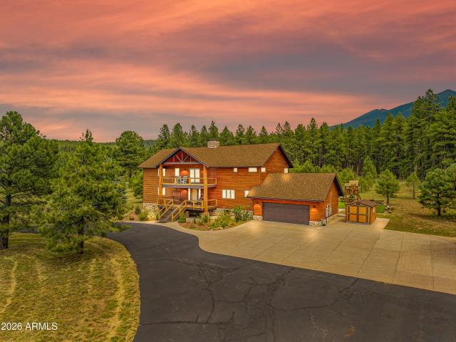 8900 n snowbowl ranch road