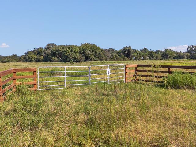 8900 Old Highway