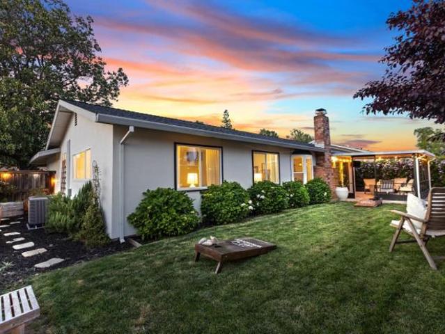 8900 Twin Falls Dr, Sacramento, CA 95826